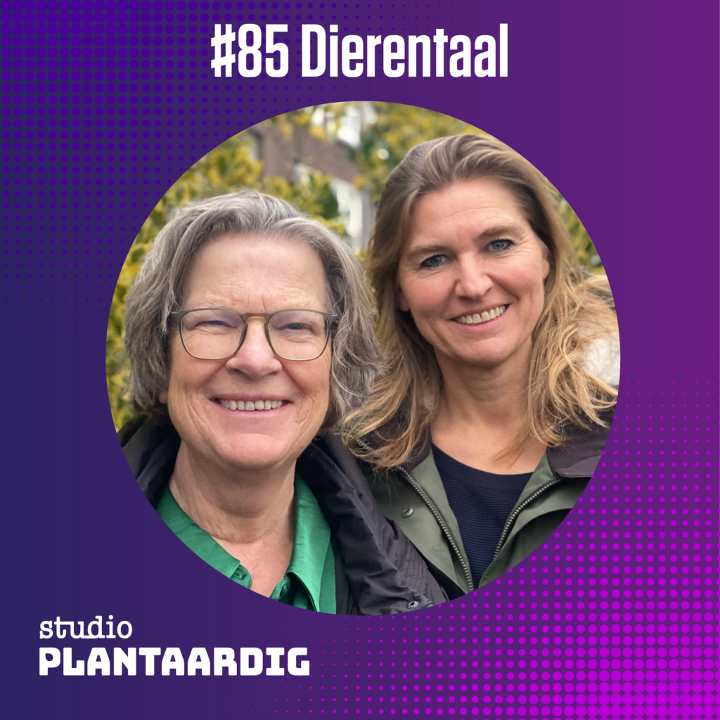 #85 Wat zegt de koe en hoe gelukkig is de kip? Over dierentaal met ...